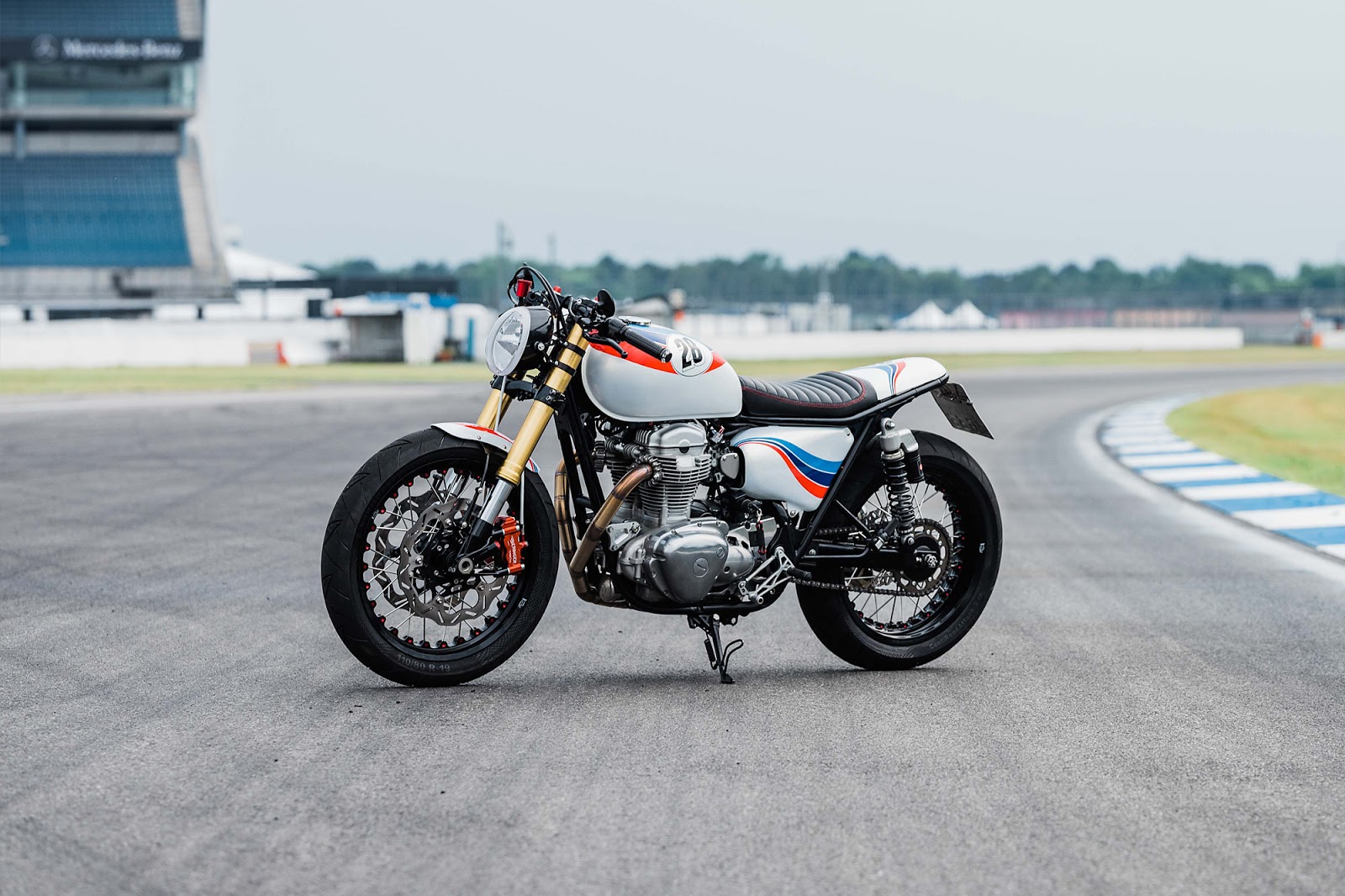 Kawasaki W800 Scrambler By Moto Di Ferro | Reviewmotors.co