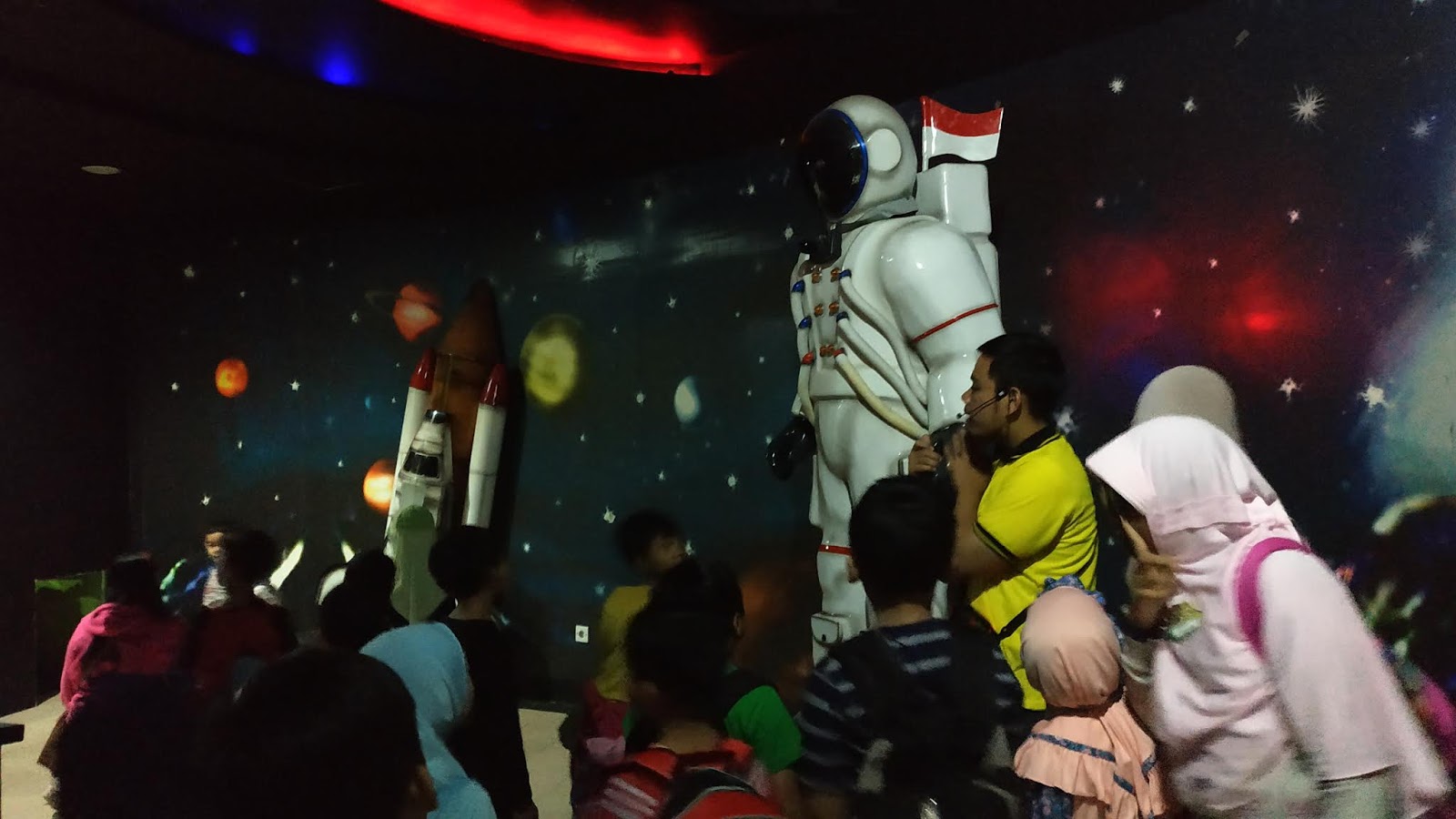 BUMI INSPIRASI: Belajar Astronomi di Bandung Science Center bareng Bumi ...