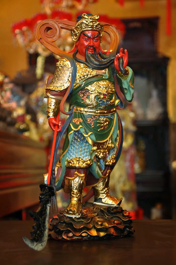 SERBA SERBI TRIDHARMA: Dewa Dewi dalam TRIDHARMA