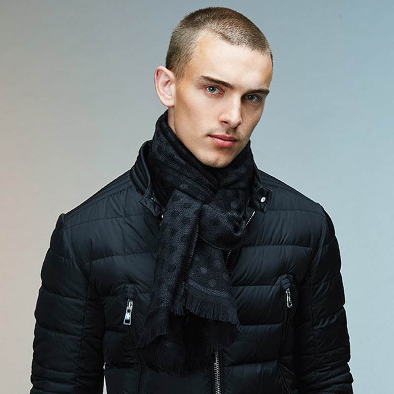 ELITE MODEL MANAGEMENT TORONTO : Adam Berg is laidback-luxe for Holt ...