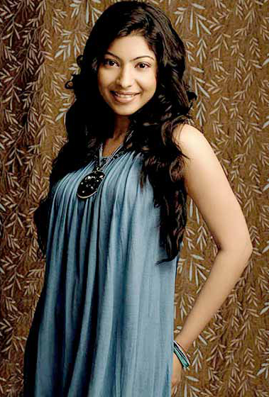 Anuja iyer Indian Actress and Model very hot and beautiful images ...