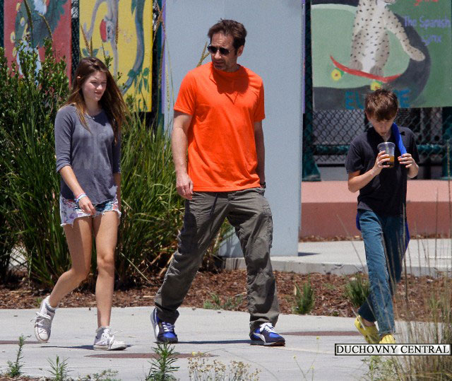 David Duchovny out with his kids during Father's Day | Duchovny Central