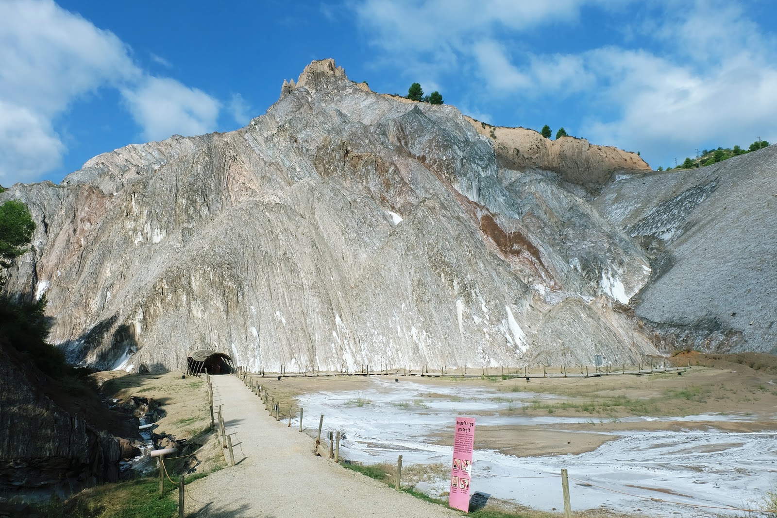 Rutas y paisajes de Catalunya: Visita la Muntanya de Sal de Cardona