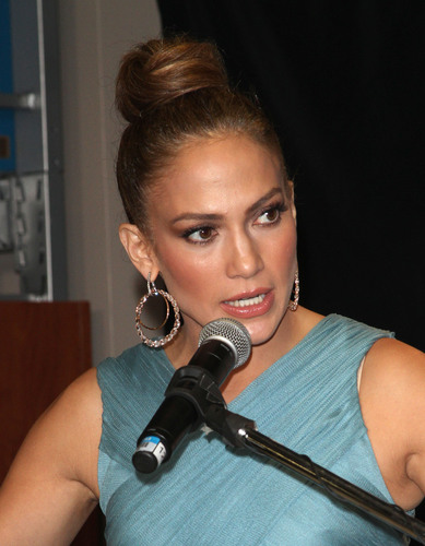 JENNIFER LOPEZ AT MARIBEL FOUNDATION