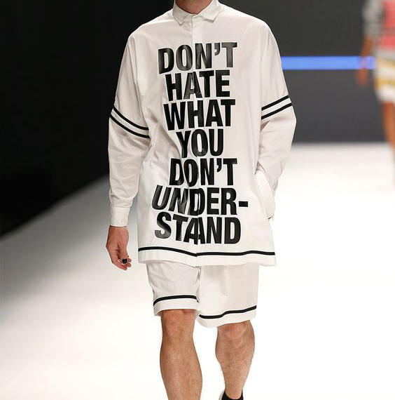 Tendência 2018 - Estampas Escritas | Blog da Jeh