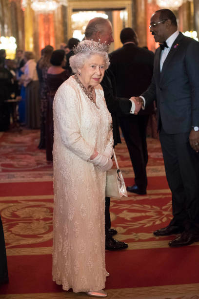 Royal Family Around the World: Queen Elizabeth II Hosted A State Dinner ...