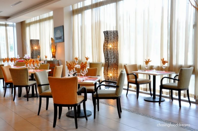 CHASING FOOD DREAMS: Sirocco, Holiday Inn Melaka: Authentic Italian ...