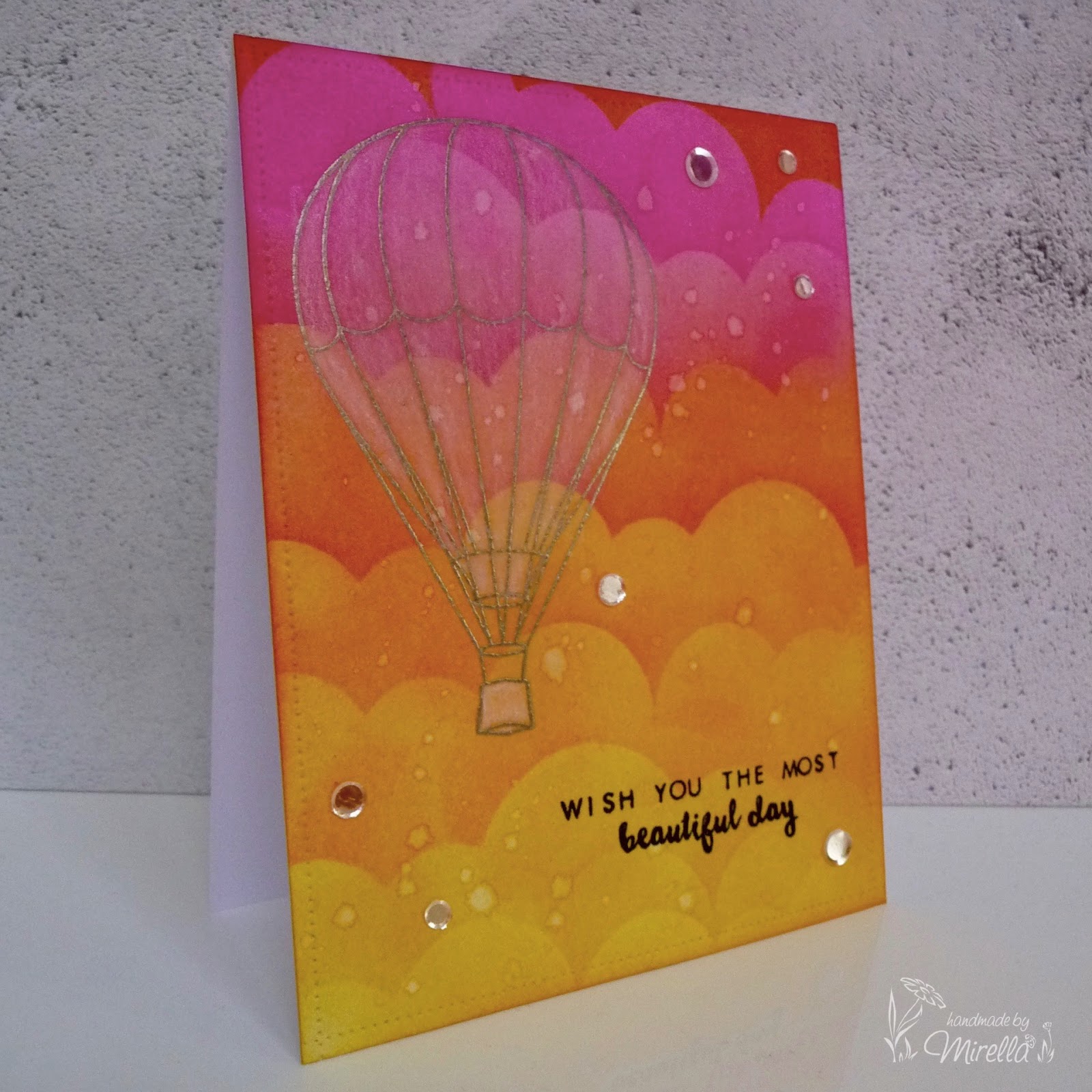 Handmade By Mirella: Altenew Baby Balloon - Distress Ink blending