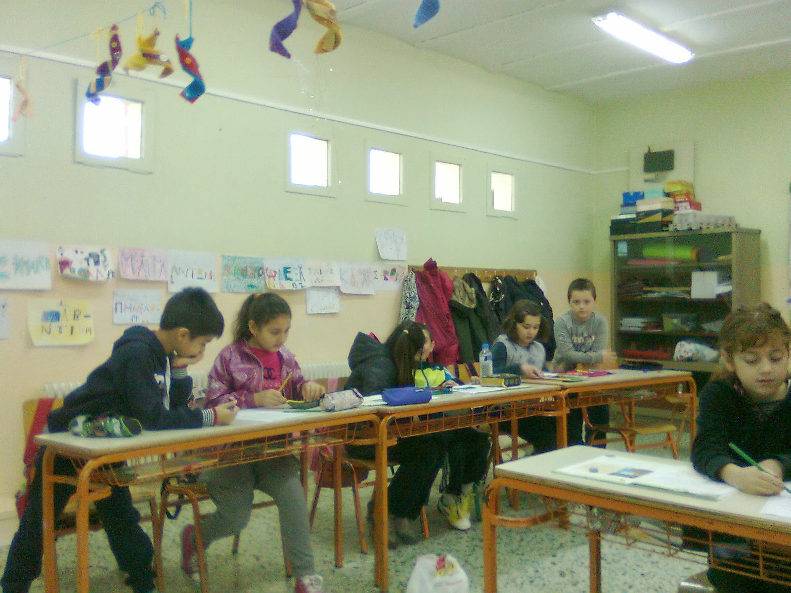 ΤΟ BLOGΑΚΙ ΤΟΥ 4ου ΔΗΜΟΤΙΚΟΥ ΣΧΟΛΕΙΟΥ ΠΟΛΙΧΝΗΣ: ΠΟΙΗΜΑΤΑ ΓΙΑ ΤΟΠΟΥΣ