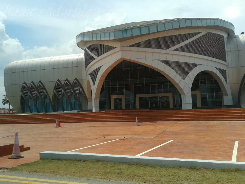 Hana Radzi: Short Trip to UTHM Part II