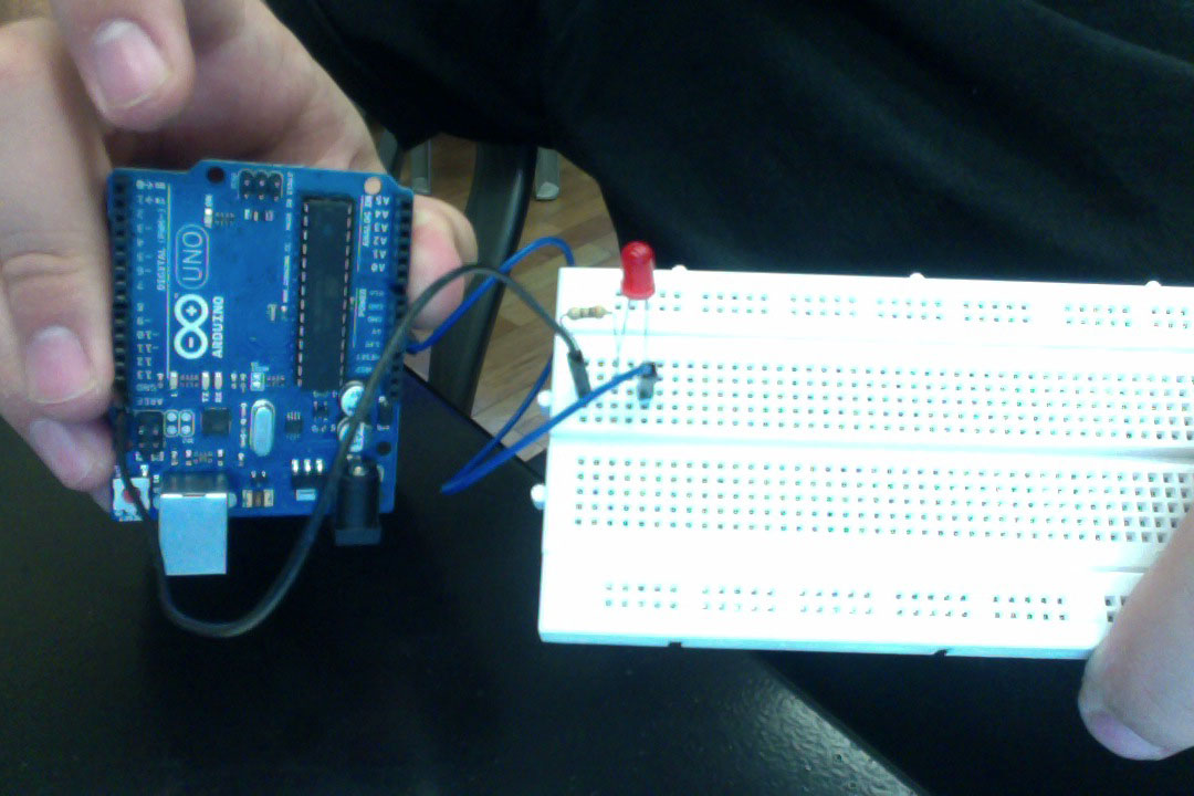 creativeC0d3r: Introduction to Arduino Part 1