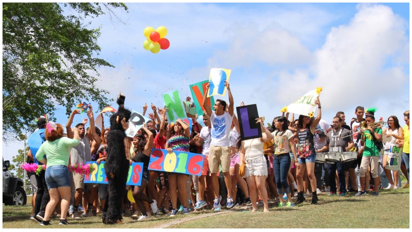 Escuela Superior Jardines De Ponce: Entrada Senior