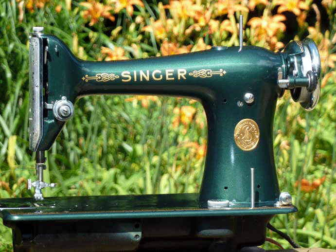 My Sewing Machine Obsession: Singer 101 and a Surprise