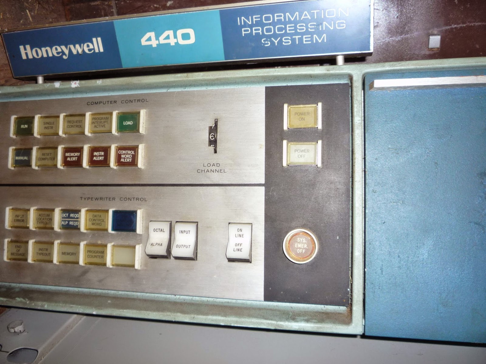 Jim's collections: Honeywell 440