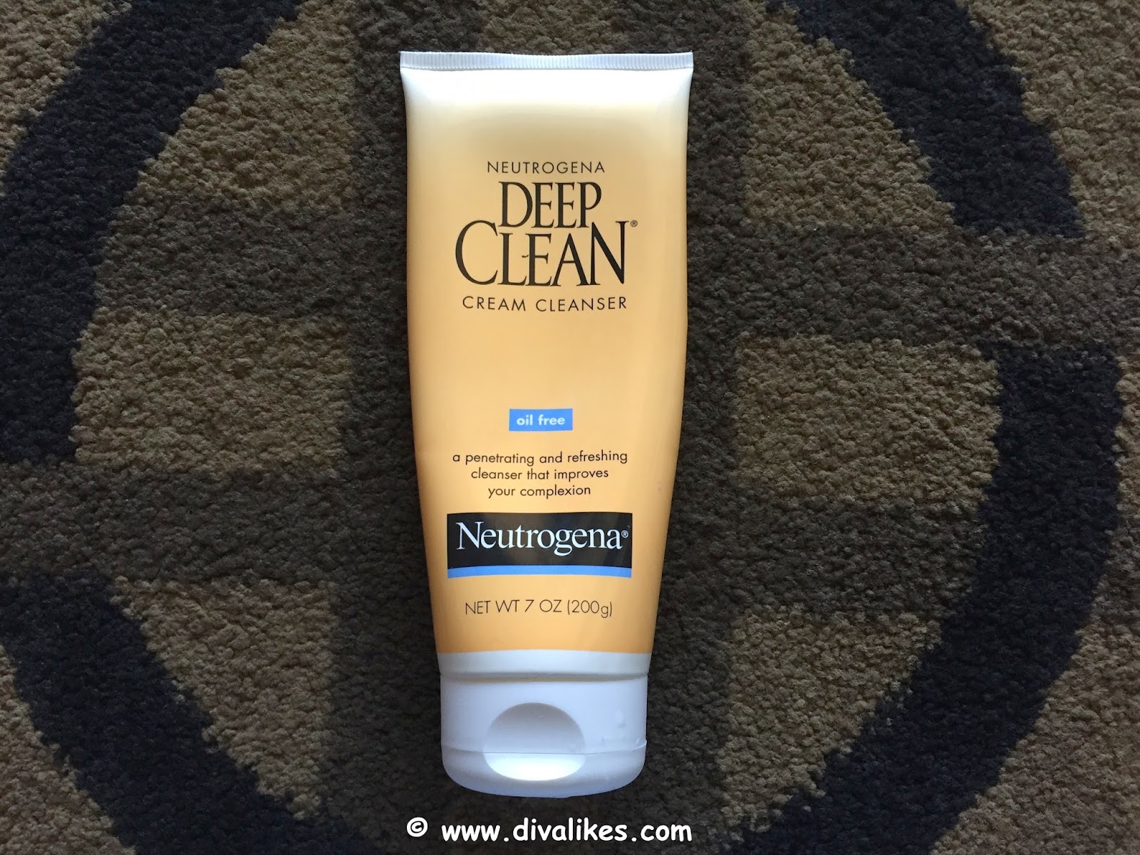 Neutrogena Deep Clean Cream Cleanser Review | Diva Likes