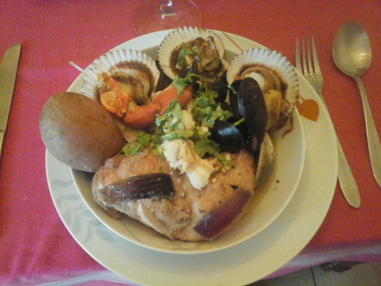 Comida, bebida y buena compañia.: Discada de Mariscos.