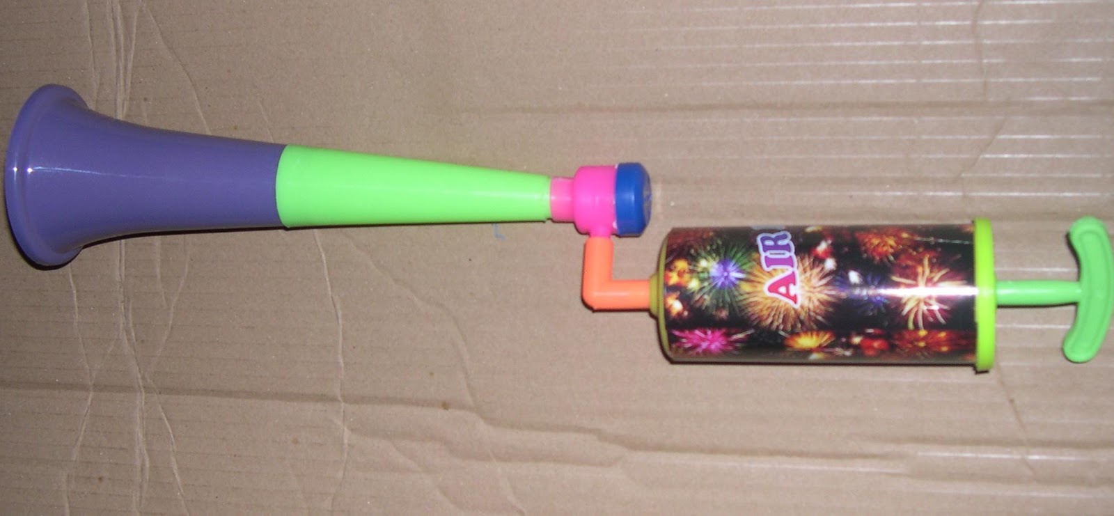 GROSIR TEROMPET TAHUN BARU MURAH | DIGITOYS