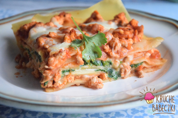Lazania ze szpinakiem i mięsem | kruche babeczki