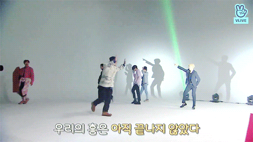 더쿠 - 방탄소년단 멤버들이 서로 코디해준 결과.jpg