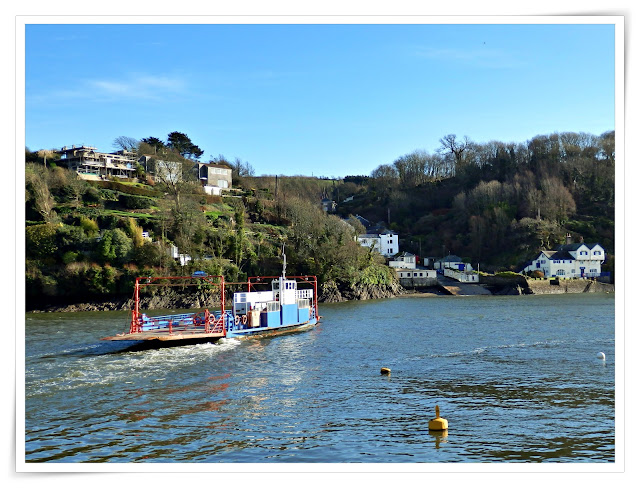 Mike's Cornwall: The Bodinnick Ferry: Fowey to Bodinnick and Return