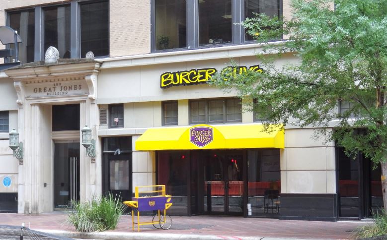 Houston in Pics: The Great Jones Building on Main Street (1908, 1922)