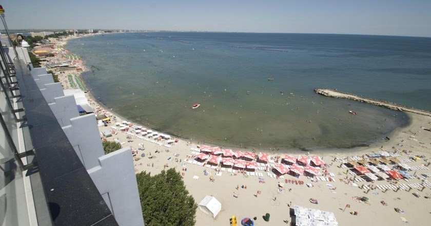 Romania Live: Hotel Parc Mamaia live webcam Plaja Modern