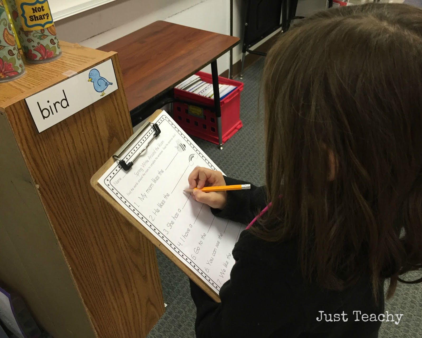 Write Around the Room - Simple Sentences | Just Teachy