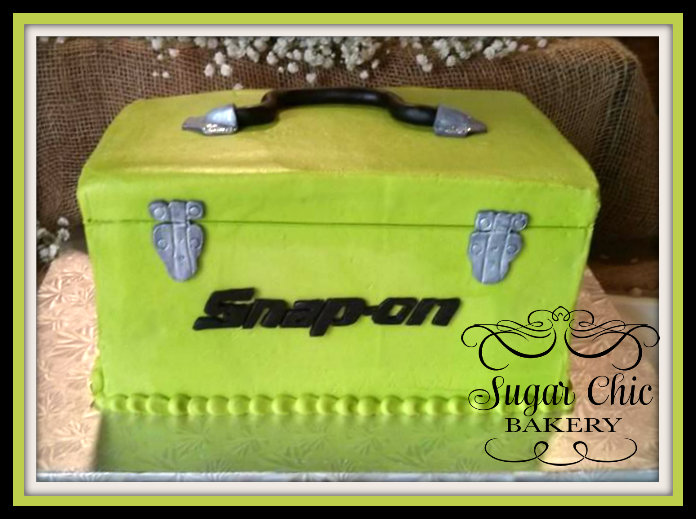 Sugar Chic Bakery: Grooms cake