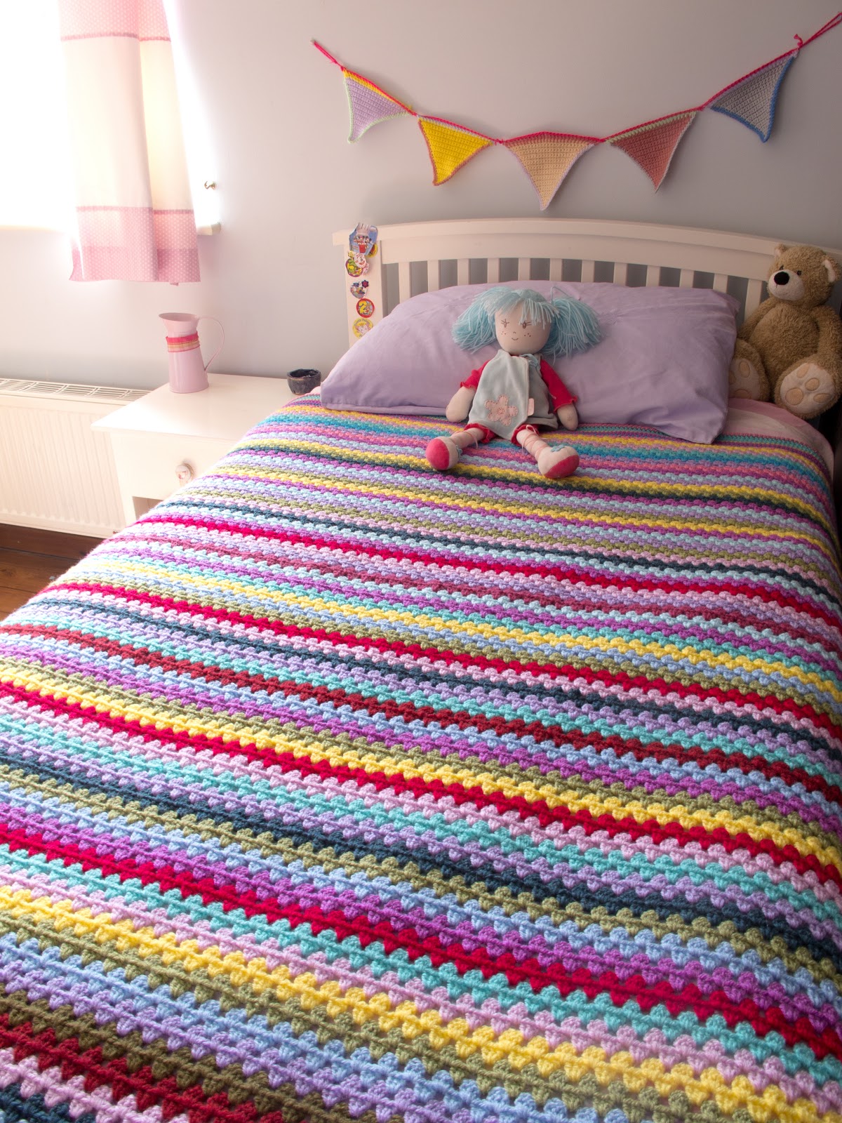 Sincerely, Hooked: Granny Stripe Blanket Ta-Dah!