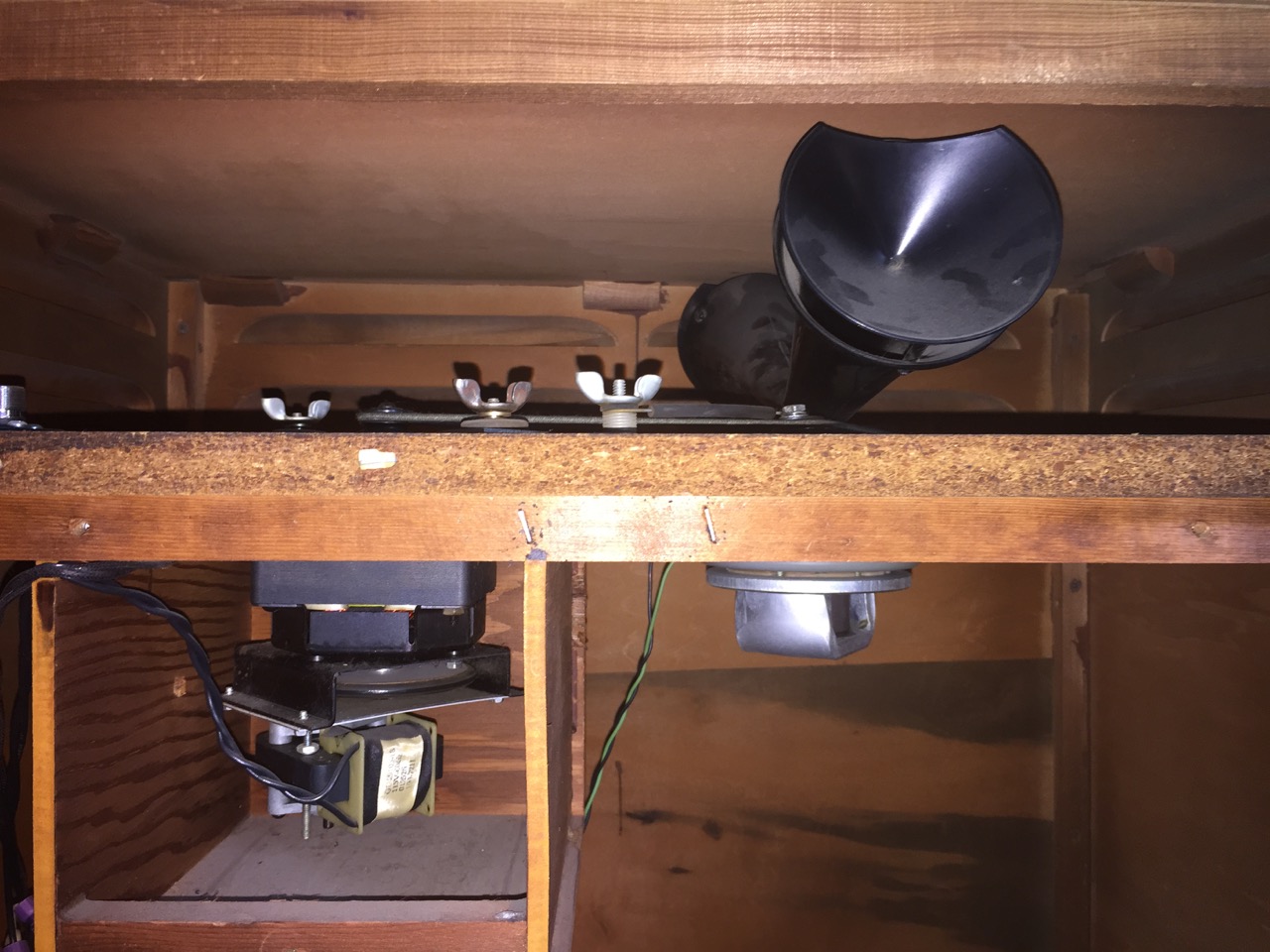 High on Technology: LESLIE 147, THE MAGIC ROTATING SPEAKER SYSTEM