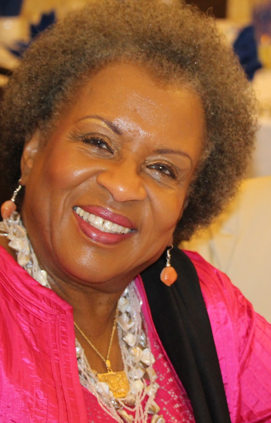 Stephanie Collier's Instagram, Twitter & Facebook on IDCrawl