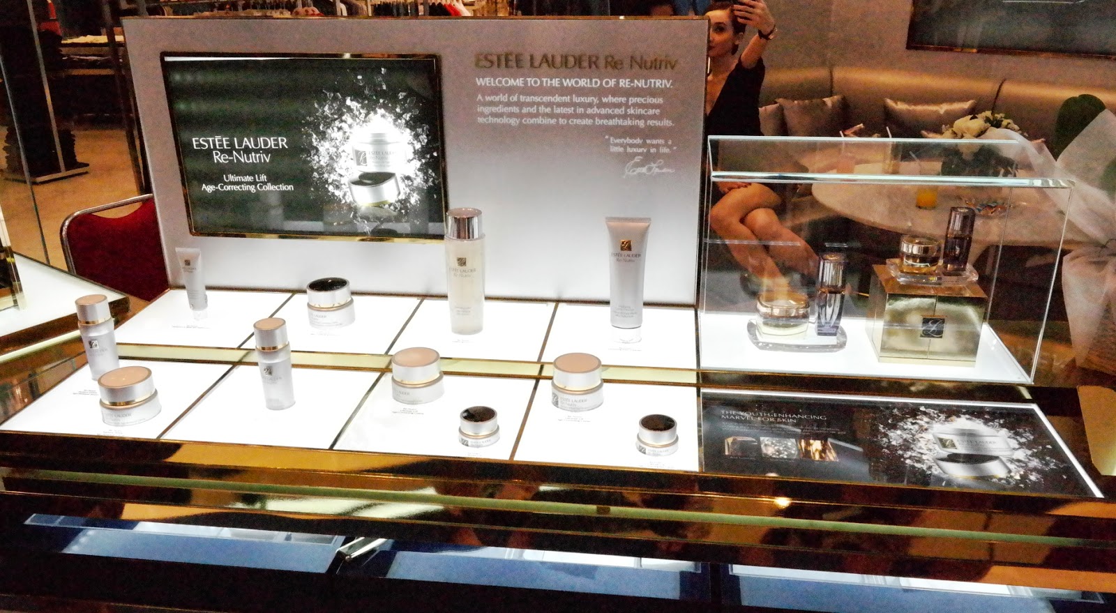 Event Report : Estee Lauder High Touch Luxury Counter Design ...
