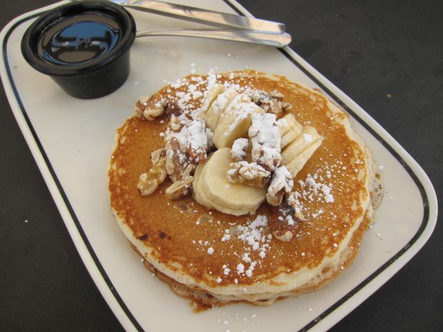 Review: Corner Bakery Cafe - Banana Walnut Pancakes | Brand Eating