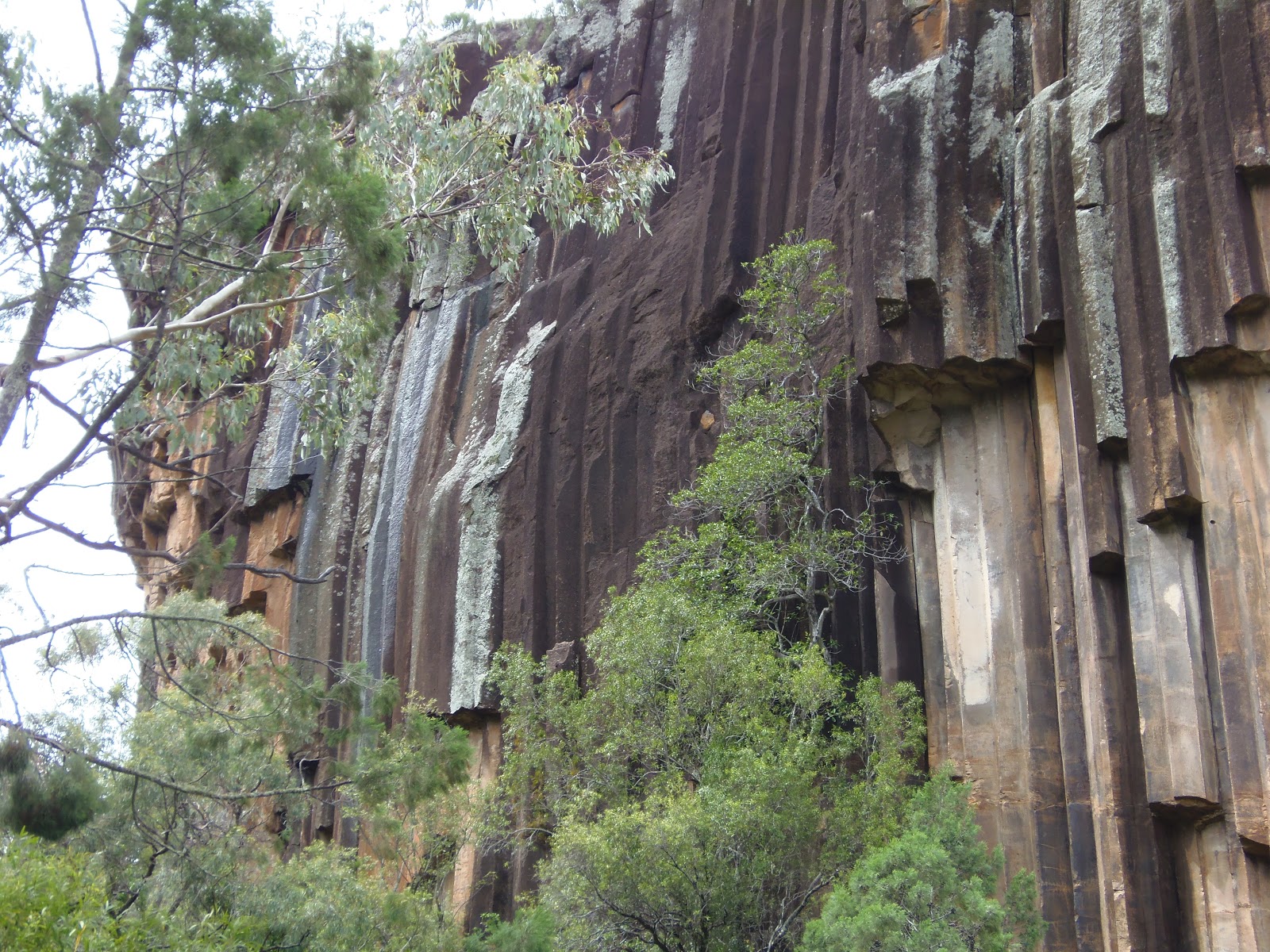 Solo Steve On The Road: THE KILLARNY GAP ROAD AND THE SAWN ROCKS