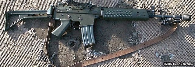 Desarrollo y Defensa: La Foto: Automatkarbin AK-5 (Suecia)