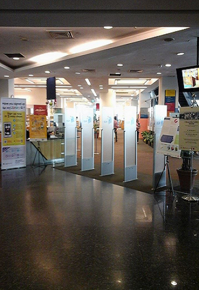 Walk Walk Look Look Eat Eat: Woodlands Regional Library @ Woodlands ...