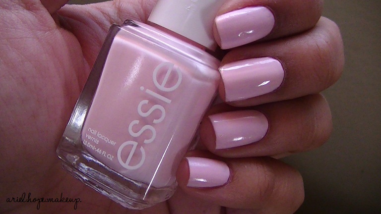 Ariel Hope: NOTD: Essie Nail Polish in Fiji