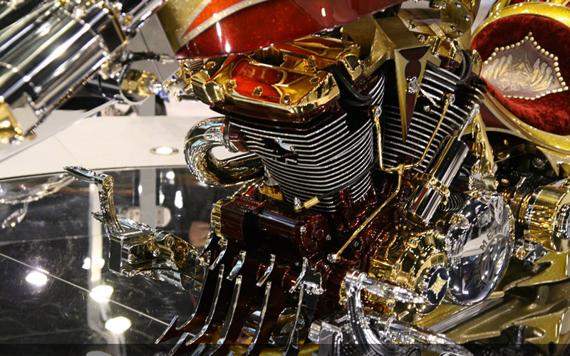 Plate gold motorcycle selling at 500,000 dollars | BYFFER