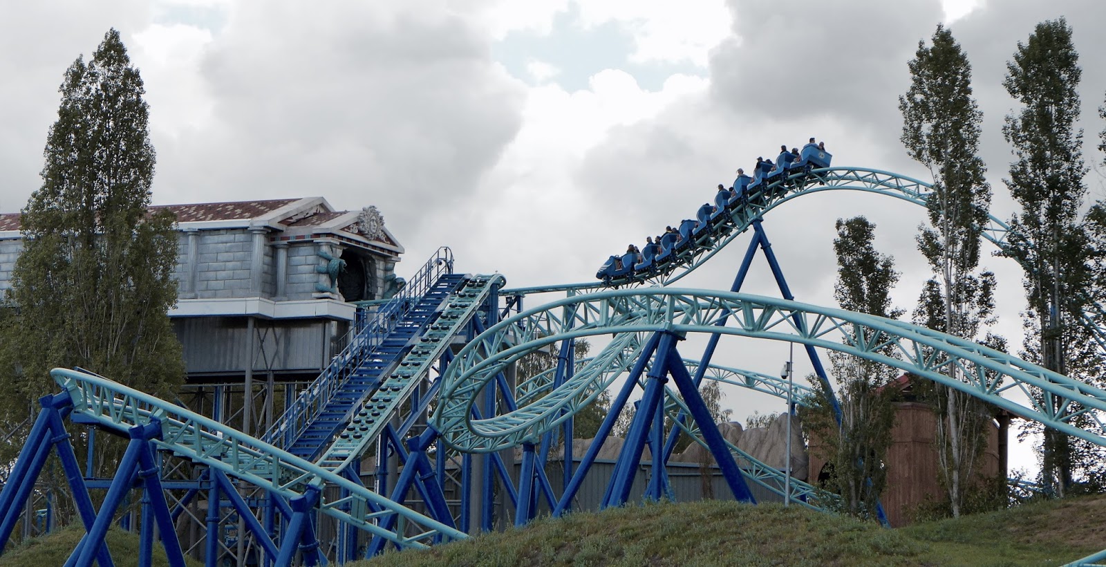 Attraction Review: Parc Asterix | Cupcakes and Coasters