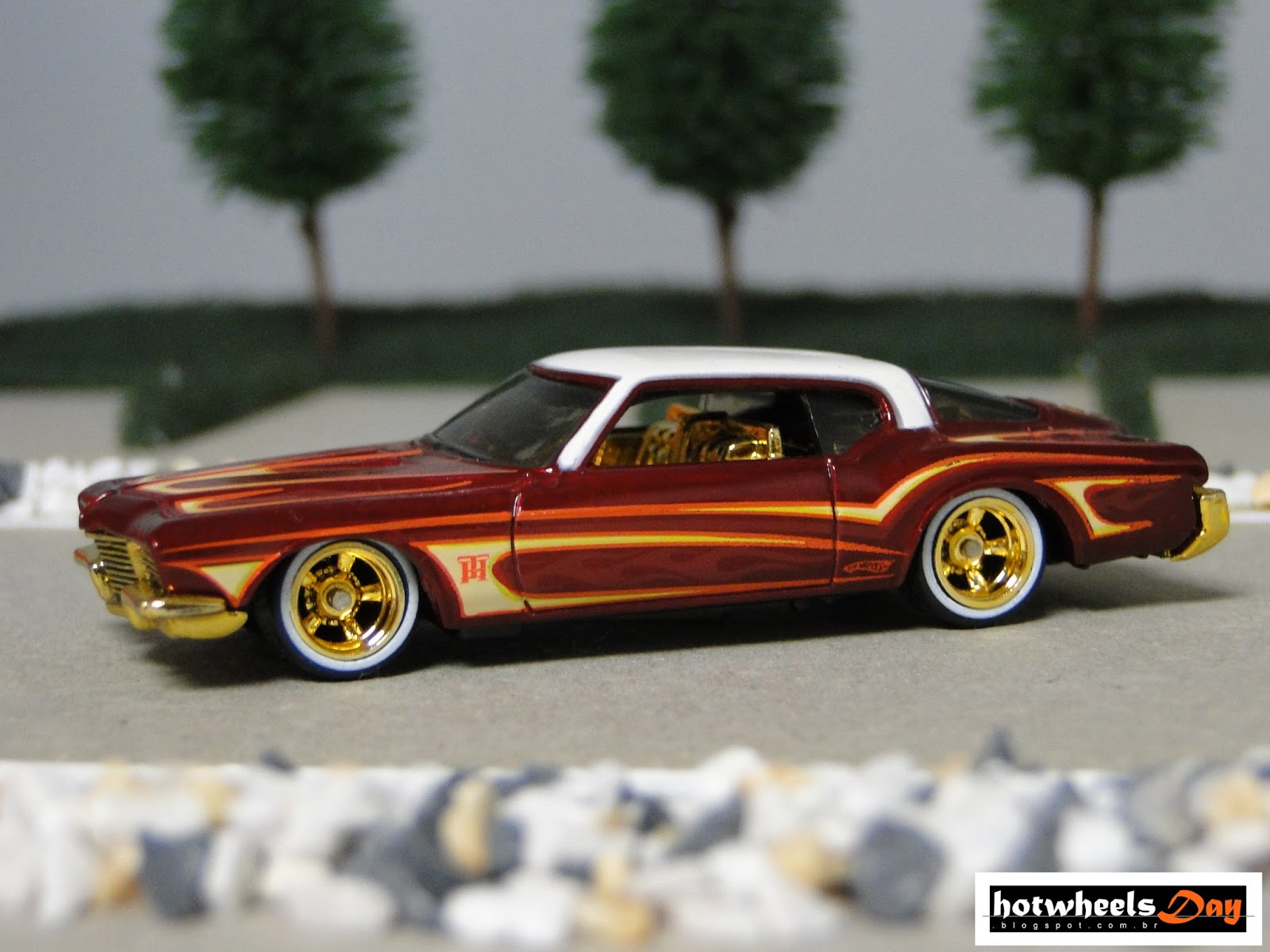 Hotwheels Day: '71 Buick Riviera - Hot Wheels Mainline - Super Treasure ...
