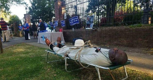 Arkansas judge takes to cot again in death-penalty protest