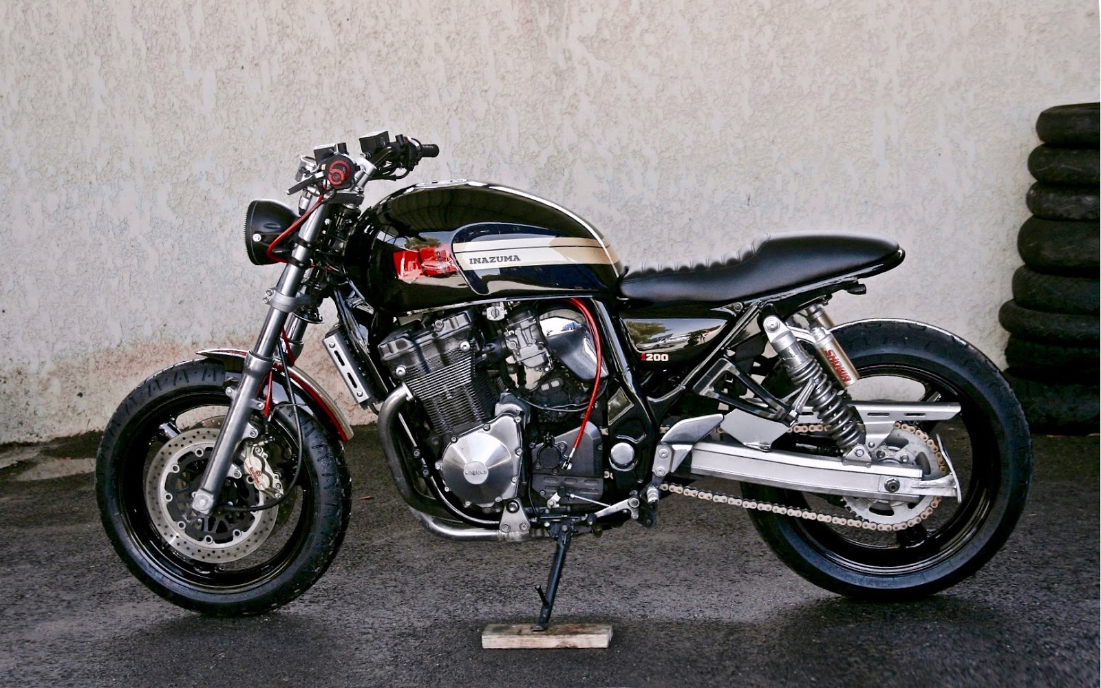 Taverne Inazuma - Inazuma café racer