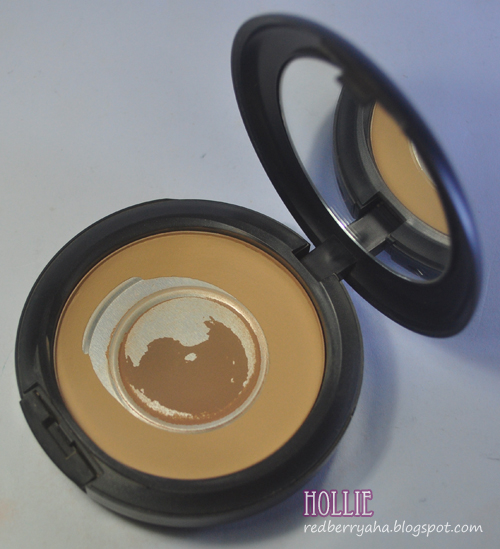 Random Beauty by Hollie: MAC Studio Fix Powder Plus Foundation in C40