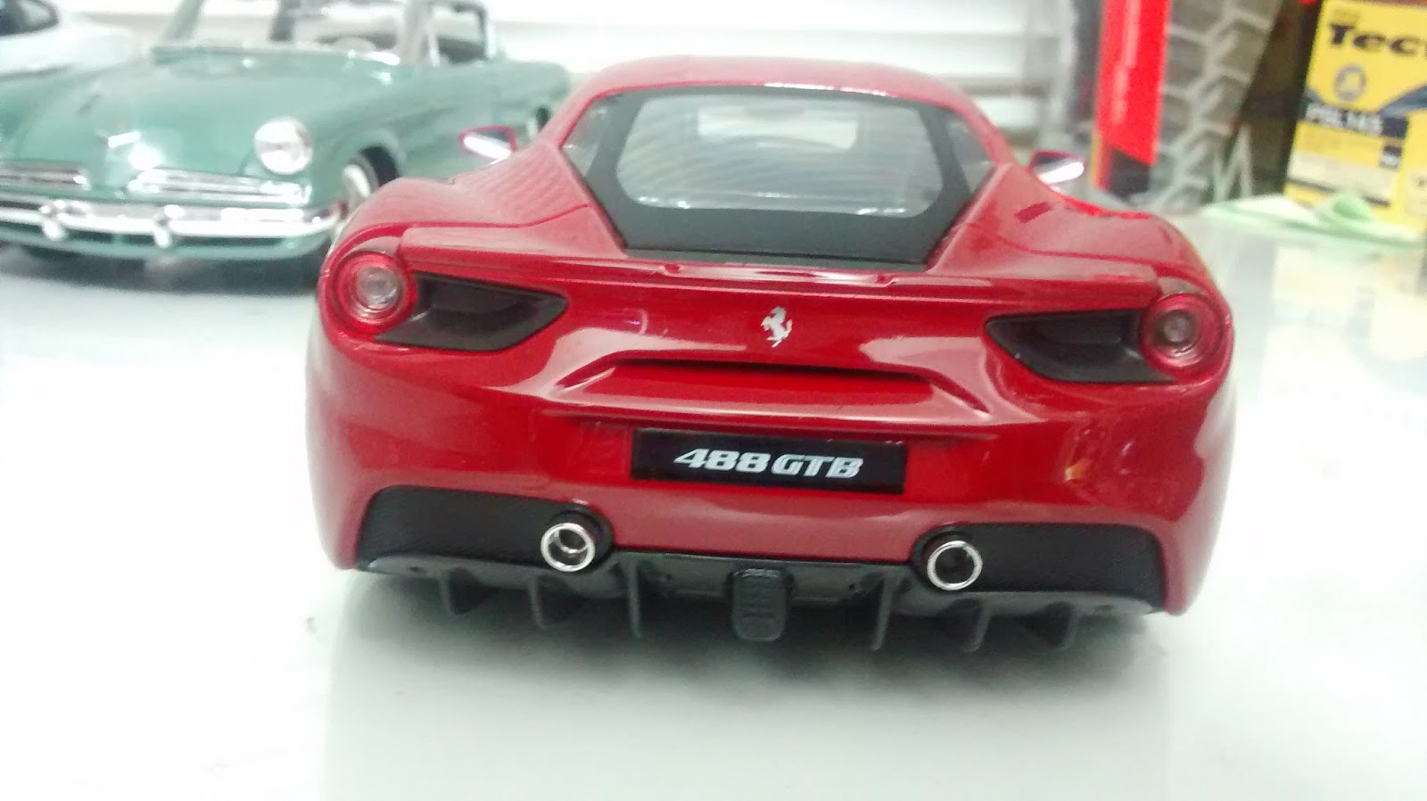 Garagem do Paulo Sípoli: Ferrari 388 GTB 1/18