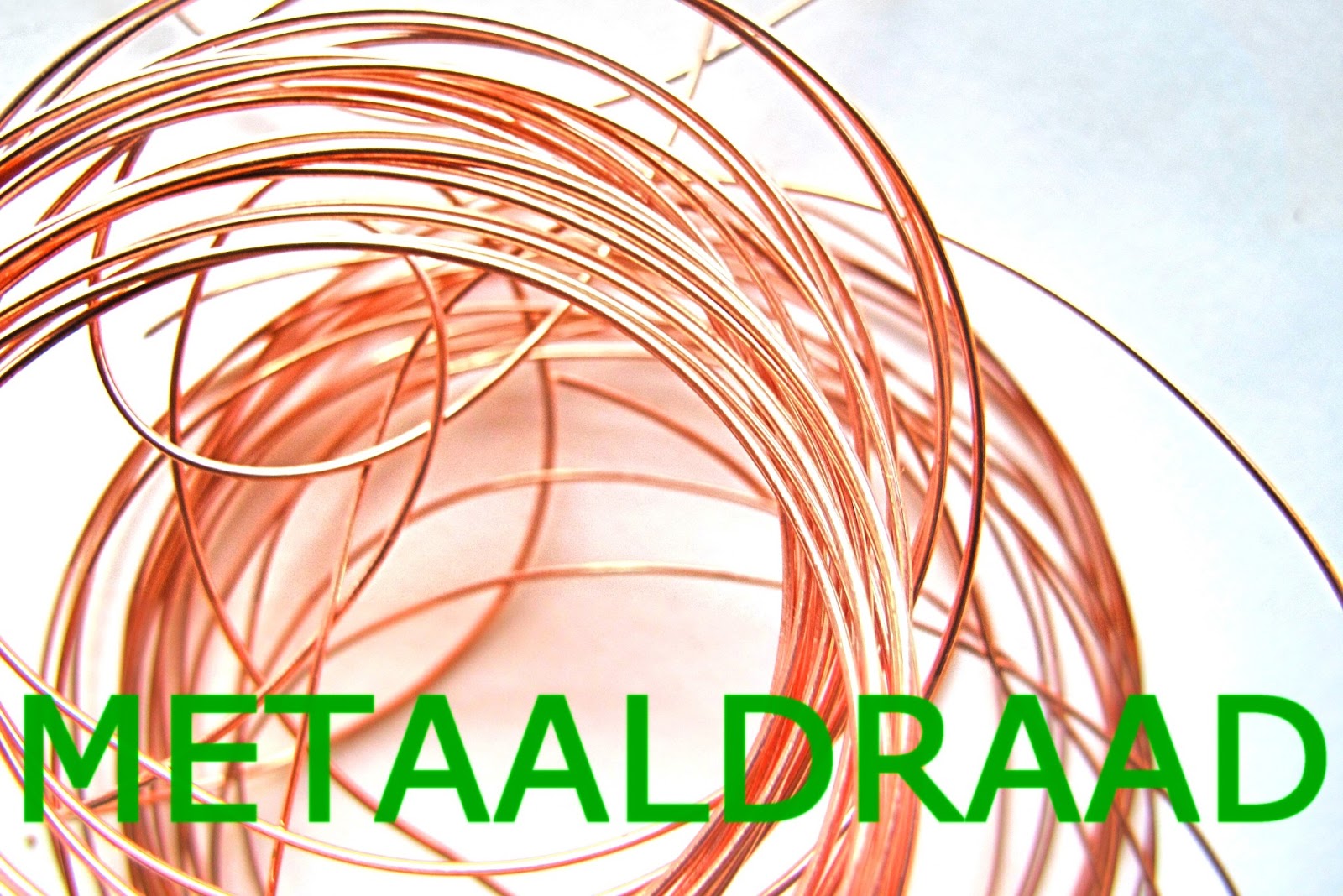 Moois van ' M(i)e': DIY juwelen: over nietstiften, kettelstiften en ...