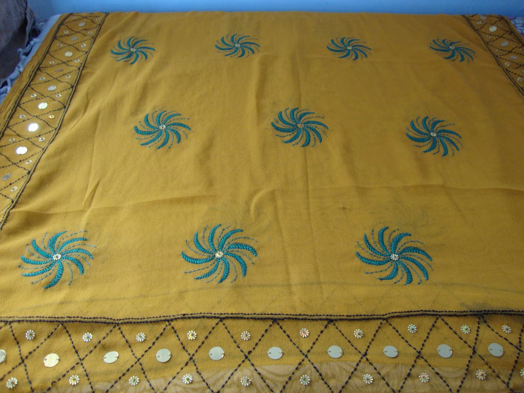 jack of all trades...........: Embroidery on Dupattas
