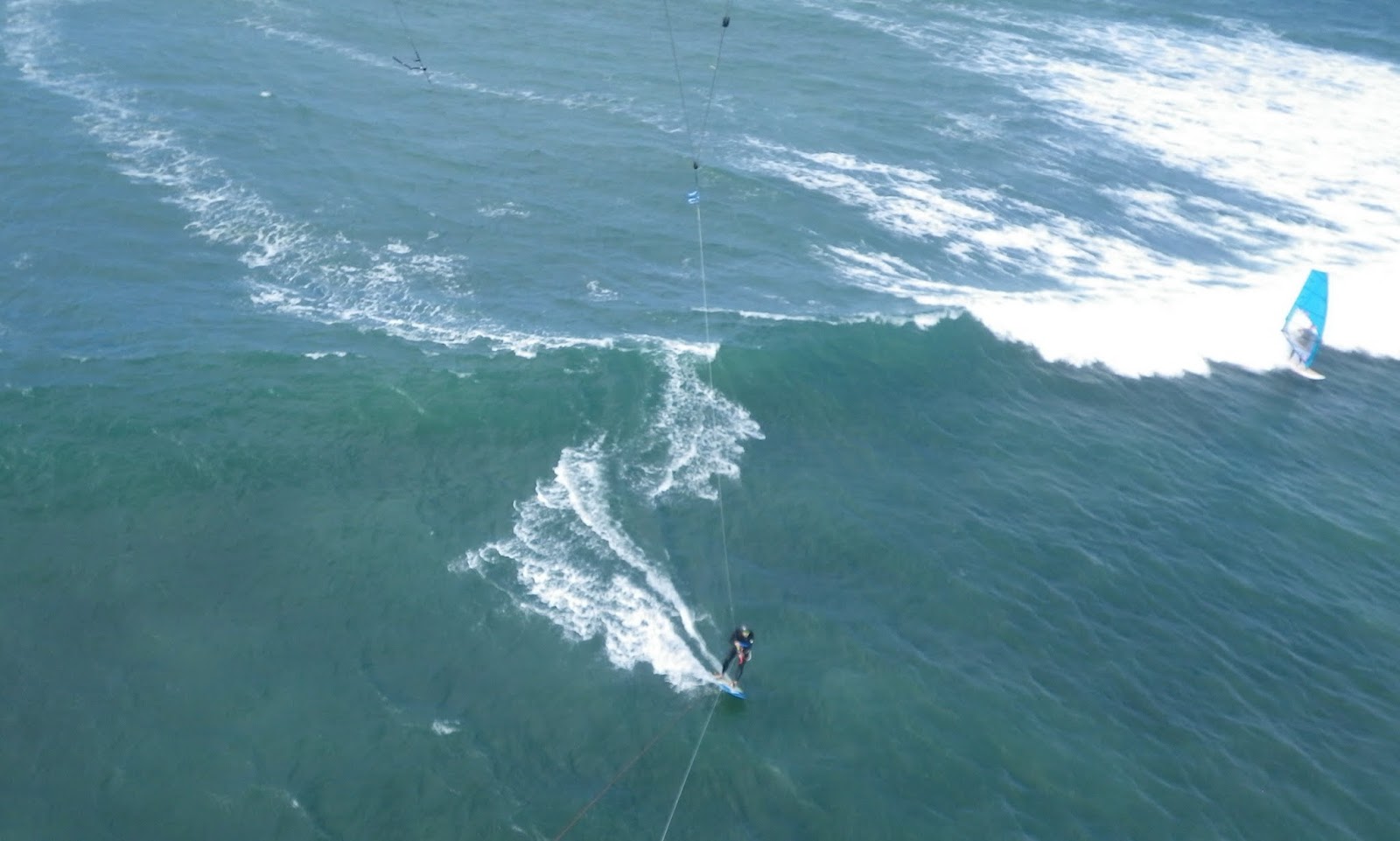 Peter's kitesurfing blog: Kitesurfing Point Impossible big waves