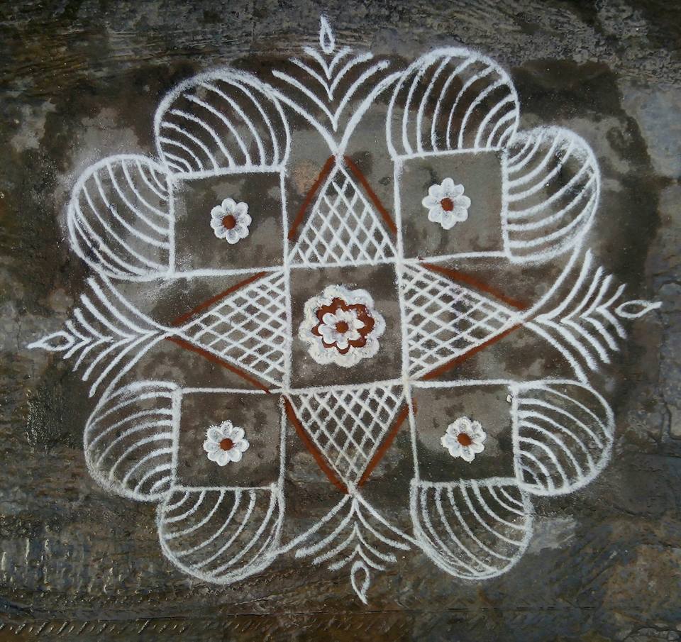 CHODAVARAMNET: DESI FREEHAND OUTLINED RANGOLI ART