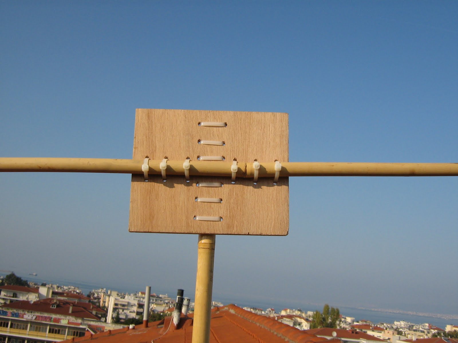 SV2YC: Rectangular Loop Antenna for 10m band.