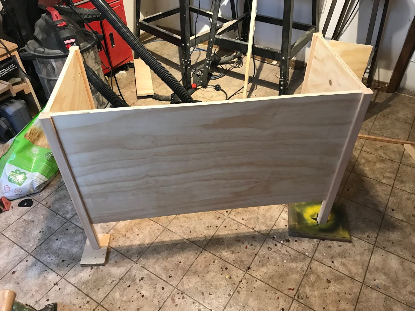 Building an Inexpensive Desk Part 2 - Building the Body | Small ...